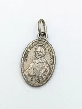 Jewelry | Vintage Silvertoned Catholic Relic Medal Mre ...